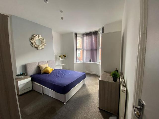 1 bedroom house share to rent