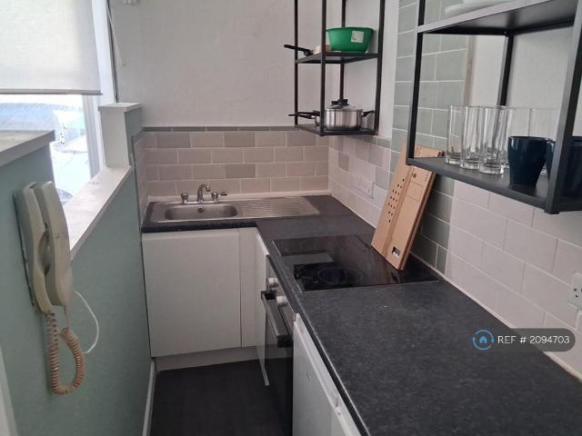 1 bedroom house share to rent