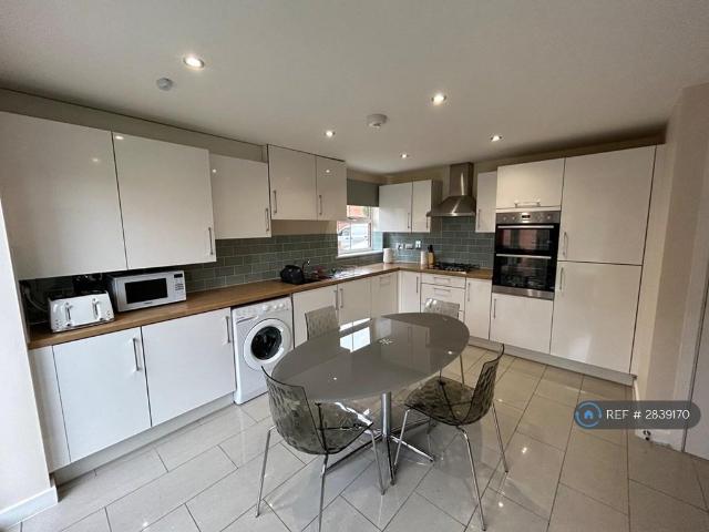1 bedroom house share to rent