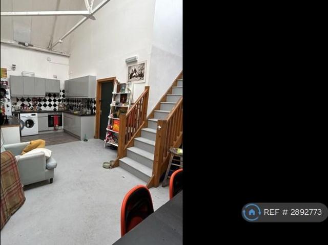 1 bedroom house share to rent