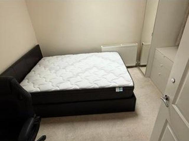 1 bedroom house share to rent