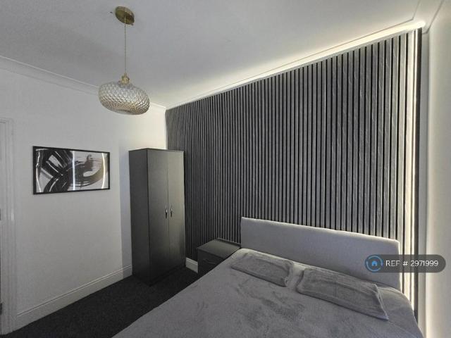1 bedroom house share to rent