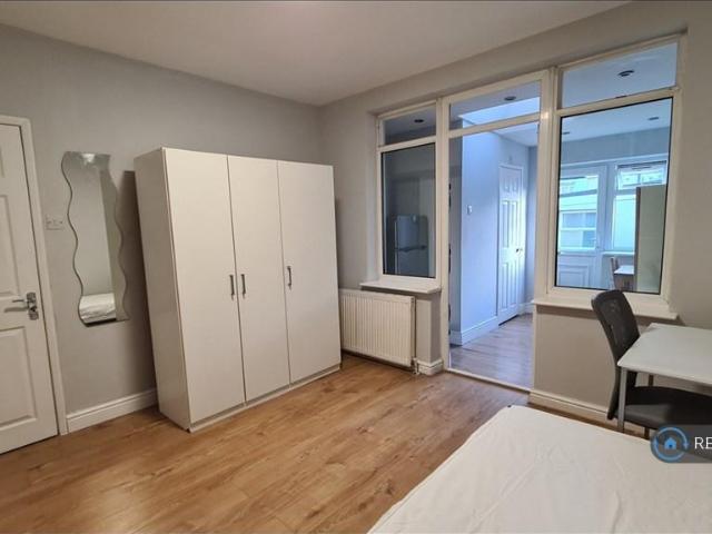1 bedroom house share to rent