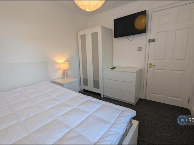 1 bedroom house share to rent