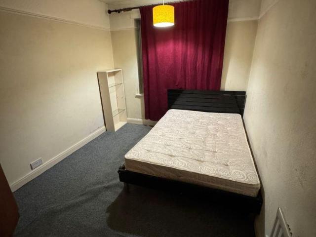 1 bedroom house share to rent