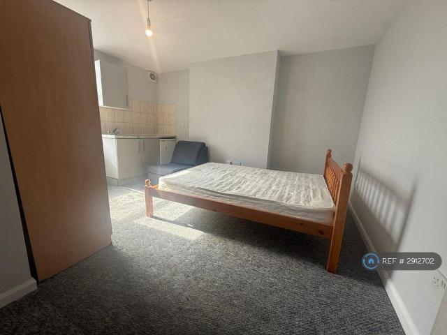 1 bedroom house share to rent