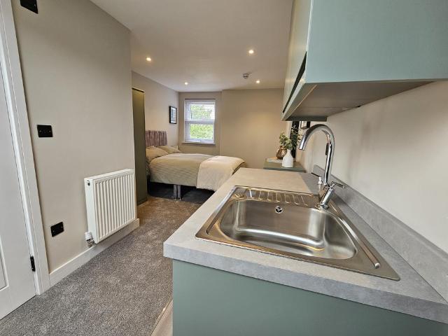 1 bedroom house share to rent
