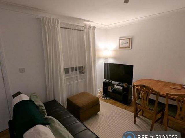 1 bedroom house share to rent