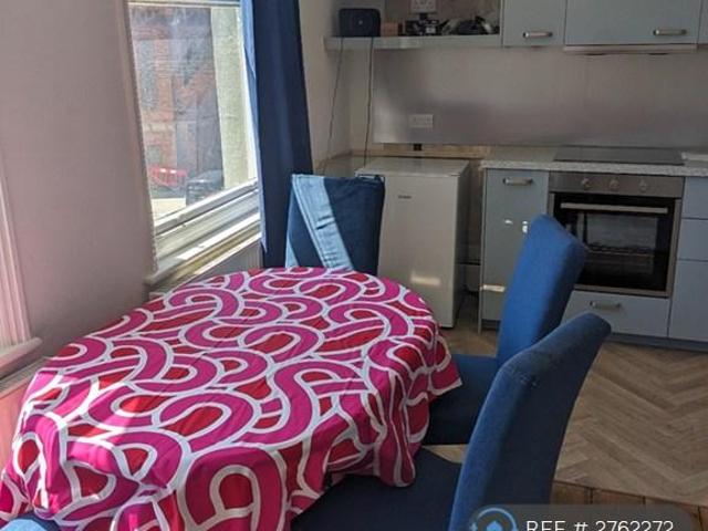 1 bedroom house share to rent