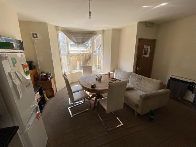 1 bedroom house share to rent