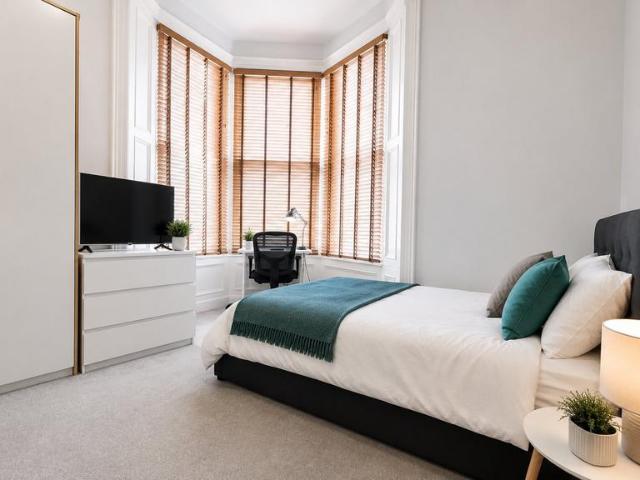 1 bedroom house share to rent