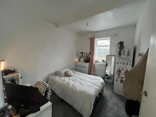 1 bedroom house share to rent