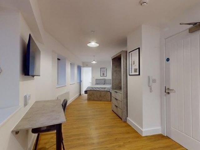 1 bedroom house share to rent