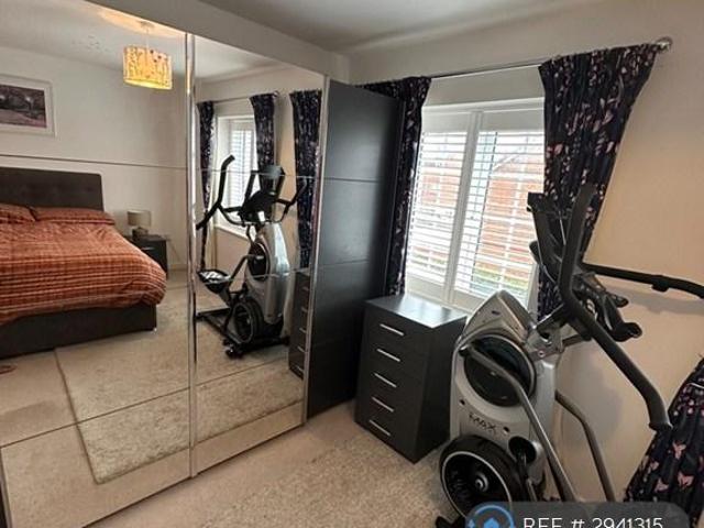 1 bedroom house share to rent
