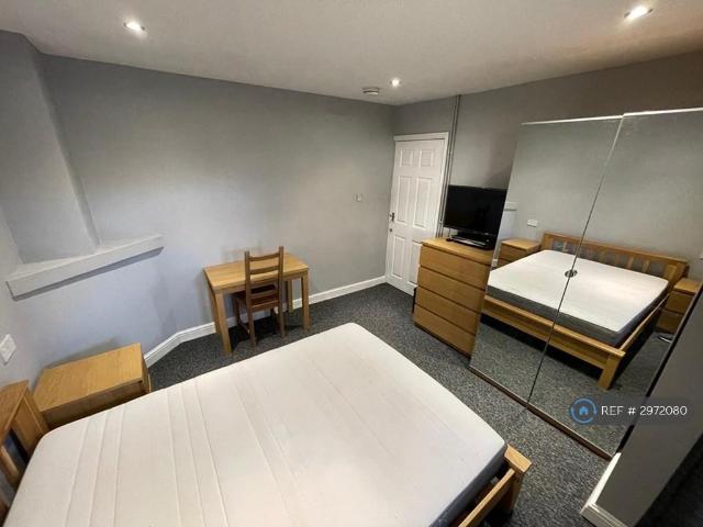 1 bedroom house share to rent