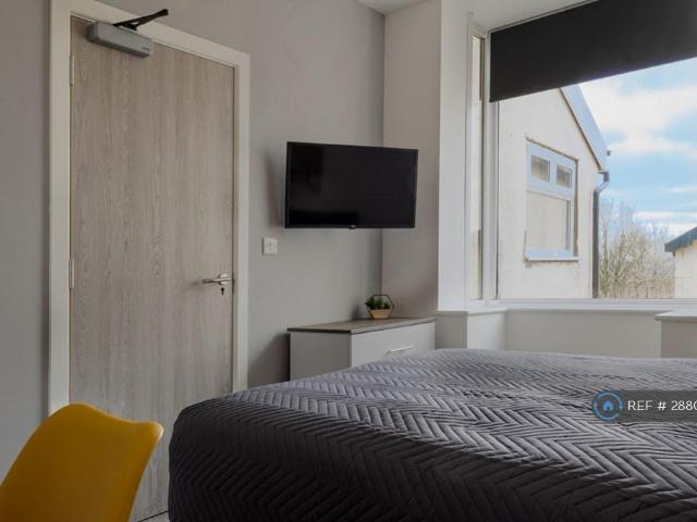 1 bedroom house share to rent