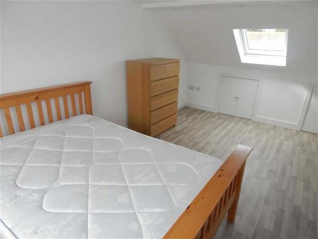 1 bedroom house share to rent