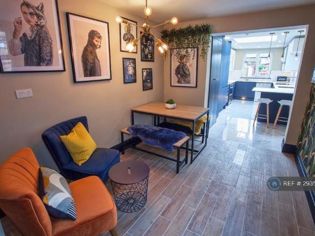1 bedroom house share to rent