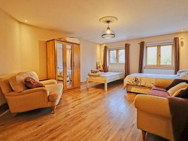 1 bedroom house share to rent
