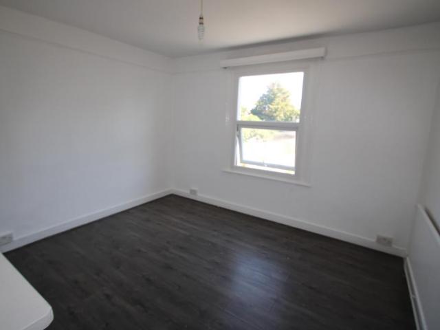 1 bedroom house share to rent