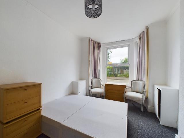 1 bedroom house share to rent