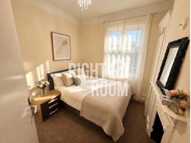 1 bedroom house share to rent