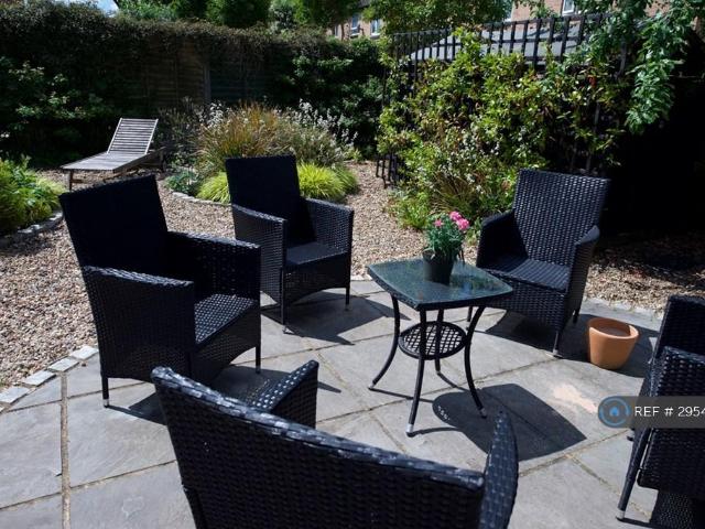 1 bedroom house share to rent