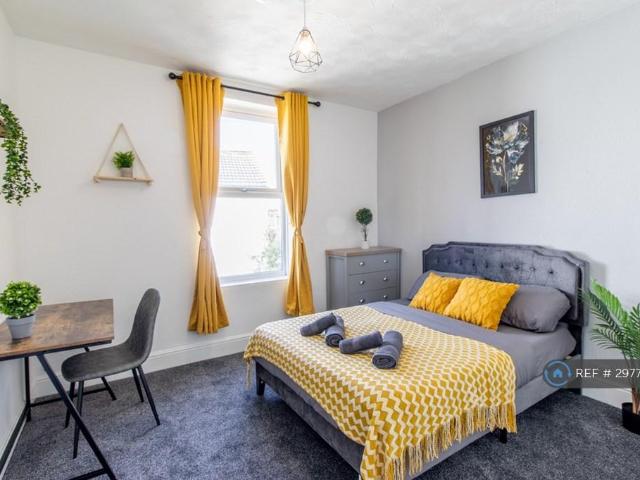 1 bedroom house share to rent