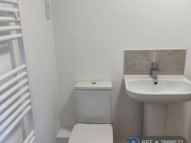 1 bedroom house share to rent