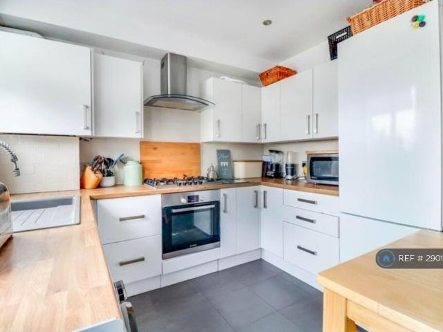 1 bedroom house share to rent