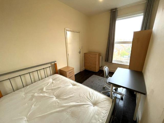 1 bedroom house share to rent
