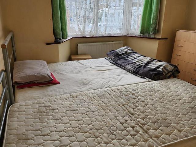 1 bedroom house share to rent