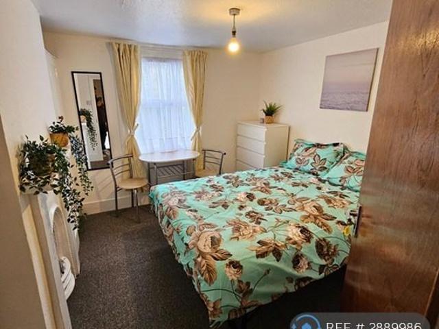 1 bedroom house share to rent