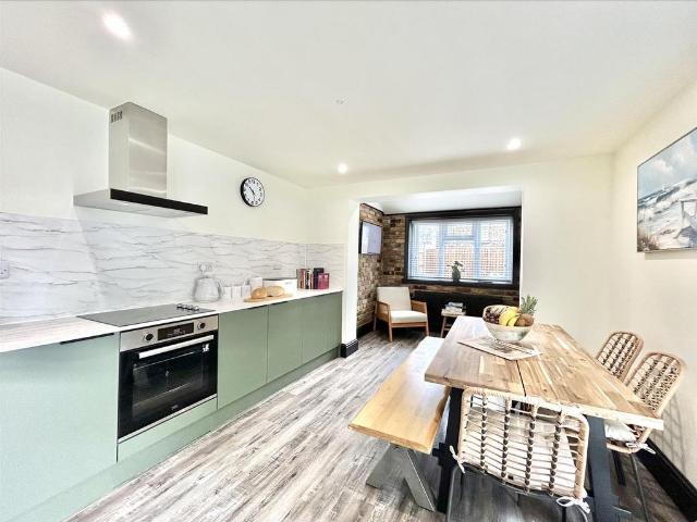 1 bedroom house share to rent
