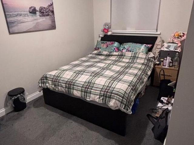 1 bedroom house share to rent