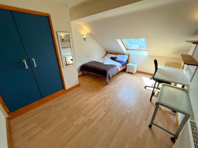 1 bedroom house share to rent