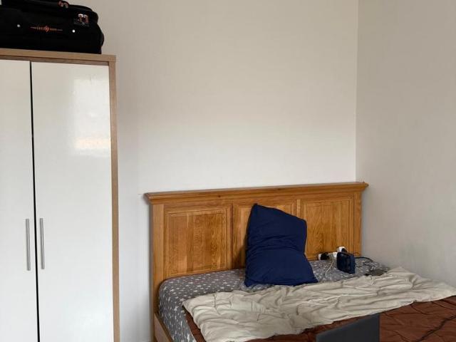 1 bedroom house share to rent