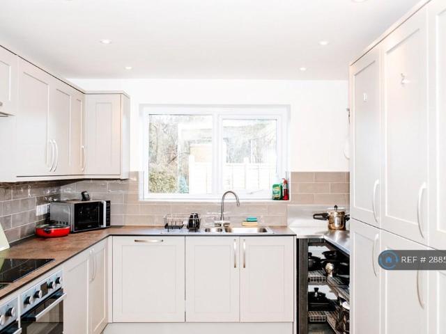 1 bedroom house share to rent