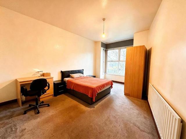 1 bedroom house share to rent