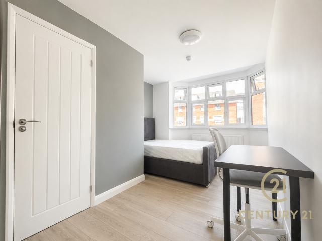 1 bedroom house share to rent