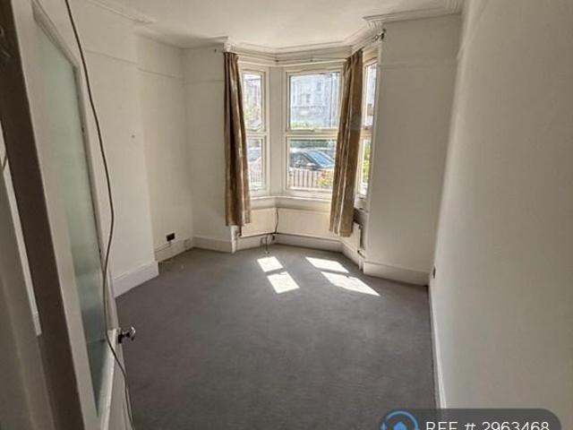 1 bedroom house share to rent