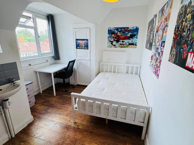 1 bedroom house share to rent