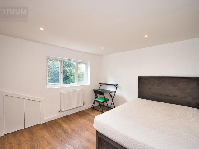 1 bedroom house share to rent