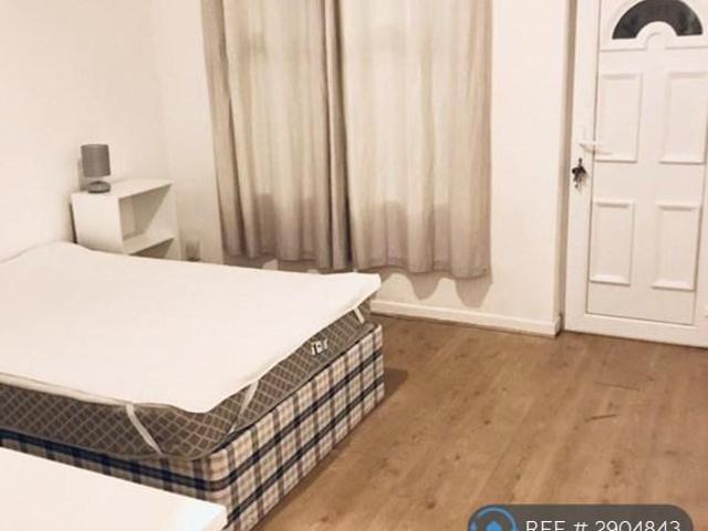 1 bedroom house share to rent