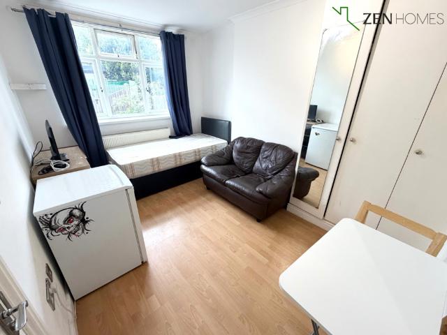 1 bedroom house share to rent