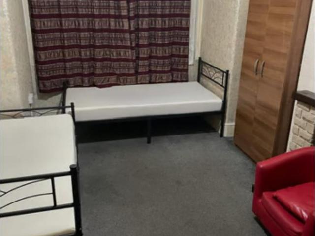 1 bedroom house share to rent