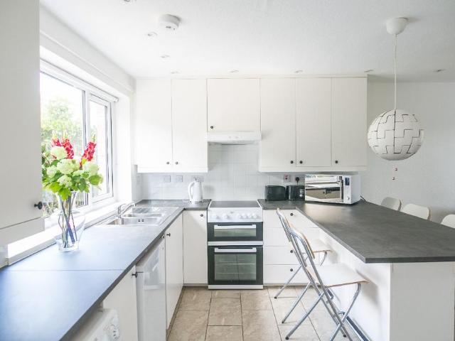 1 bedroom house share to rent