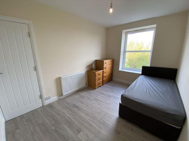 1 bedroom house share to rent