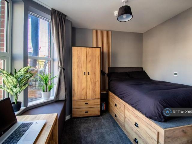1 bedroom house share to rent