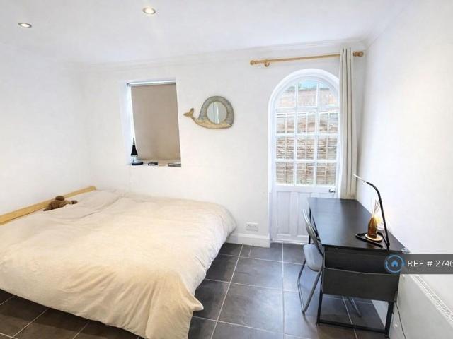 1 bedroom house share to rent